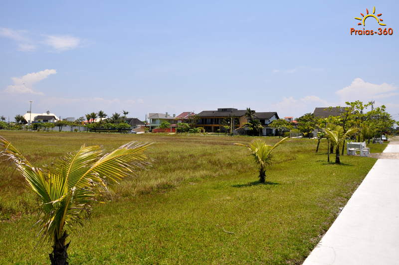 Praia Balneário Atami